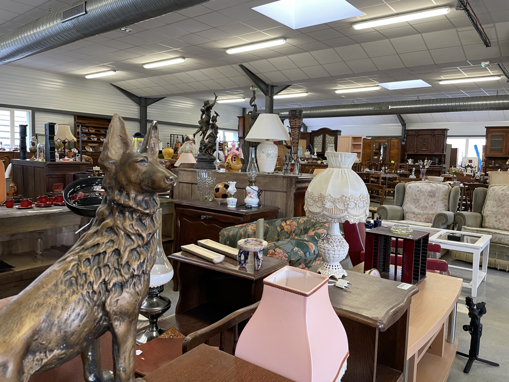 J'achète à la ressourcerie Maximum à Mailhac ou à Bellac (87)